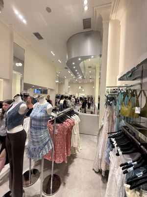 EDIKTED - Updated October 2025 - 37 Photos & 21 Reviews - 518 Broadway ...