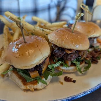 TANGLED ROOTS CRAFT BEER & KITCHEN - Updated August 2025 - 191 Photos ...