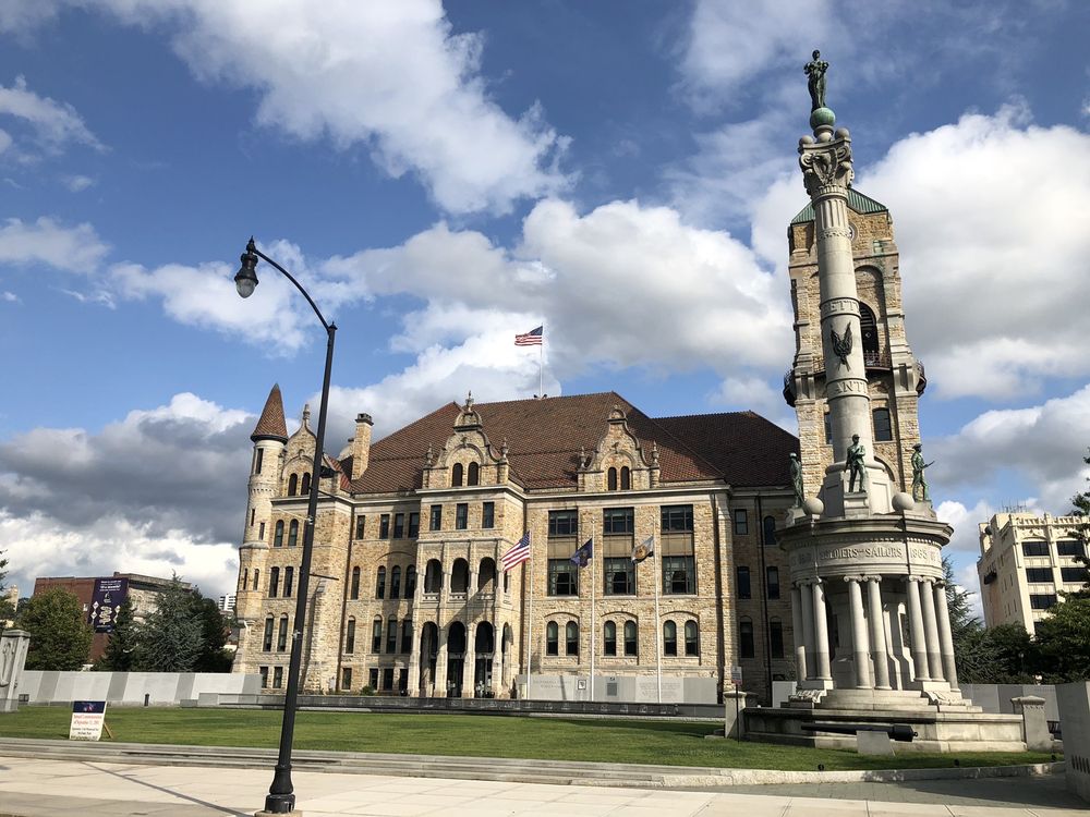 VETERANS MEMORIAL PARK - Updated August 2025 - 17 Photos - 248-298 N ...