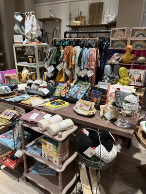 THE MAKER AND MERCHANT - Updated December 2025 - 20 Photos - 1480 ...