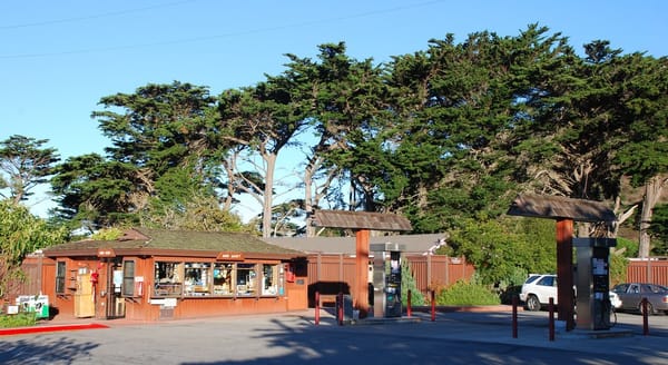 RAGGED POINT INN CONVENIENCE STORE - Updated July 2025 - 25 Photos & 22 ...