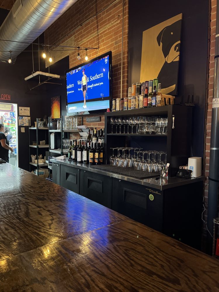 VIN MASTER - Updated July 2025 - 99 Photos & 98 Reviews - 2000 S Blvd ...