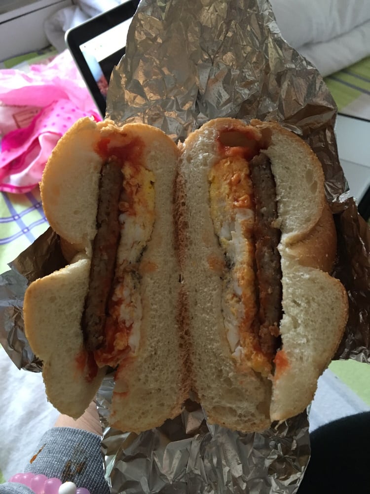 METRO DELI MINI MARKET - 8512 Metropolitan Ave, Rego Park, New York ...