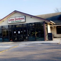GROTON TOWNHOUSE RESTAURANT - Updated July 2025 - 125 Photos & 213 ...