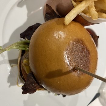 THE ZODIAC - Updated February 2025 - 163 Photos & 110 Reviews - 1618 ...