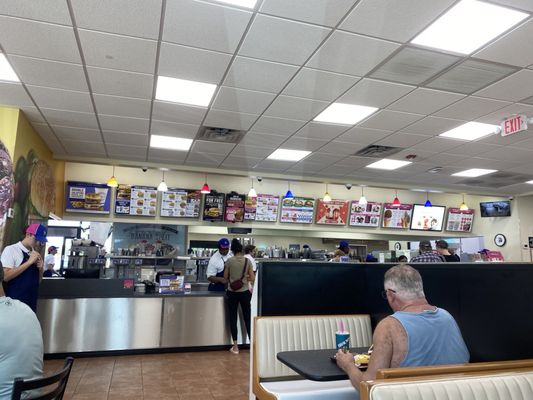 BRAUMS - Updated August 2025 - 15 Reviews - 8380 Davis Blvd, North ...