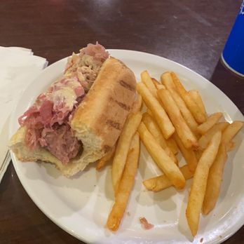 FLB SPORTS BAR - Updated December 2025 - 83 Photos & 136 Reviews - 511 ...