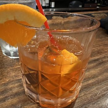 RED ON MAIN - Updated July 2025 - 110 Photos & 100 Reviews - 122 E Main ...