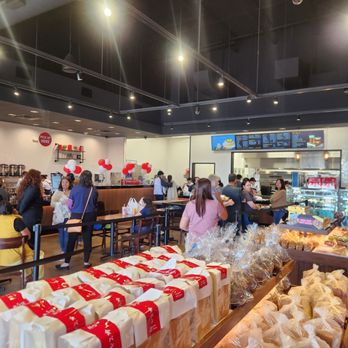 85°C BAKERY CAFE-GRAND PRAIRIE - Updated July 2025 - 105 Photos & 24 ...