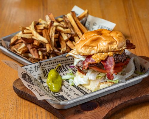 MULLIGANS GRILLE & TAVERN - Updated October 2025 - 83 Photos & 16 ...