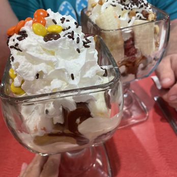 FRIENDLY’S - Updated July 2024 - 134 Photos & 167 Reviews - 4705 N ...