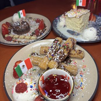 COLOSSAL RESTAURANT - Updated December 2025 - 102 Photos & 32 Reviews ...