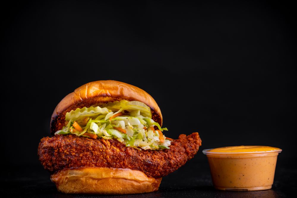 MAIN CHICK HOT CHICKEN - 610 Reviews & 593 Photos - 20 E Union St ...