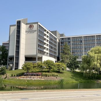 DOUBLETREE BY HILTON HOTEL CHICAGO - OAK BROOK - Updated June 2025 ...