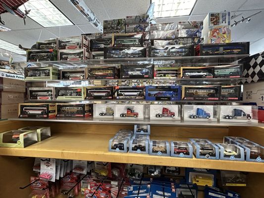 BURBANK’S HOUSE OF HOBBIES - Updated November 2024 - 118 Photos & 208 ...