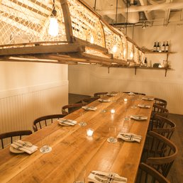 RODNEY’S OYSTER HOUSE CALGARY - Updated September 2025 - 220 Photos ...