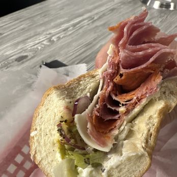 FRANK’S NEW YORK STYLE DELI - Updated February 2025 - 324 Photos & 512 ...