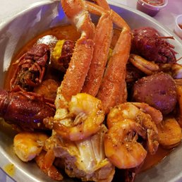 BLUE COAST JUICY SEAFOOD - 110 Photos & 130 Reviews - 8215 E 71st St ...