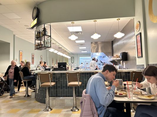 GOLD BURGER DINER - Updated September 2025 - 140 Photos & 117 Reviews ...