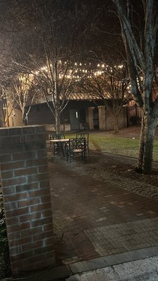 HAMPTONS - Updated October 2025 - 196 Photos & 160 Reviews - 33 N Main ...