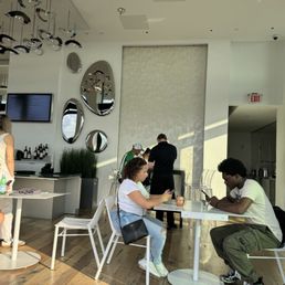 STRATUS - Updated December 2025 - 52 Photos & 17 Reviews - 800 Boylston ...