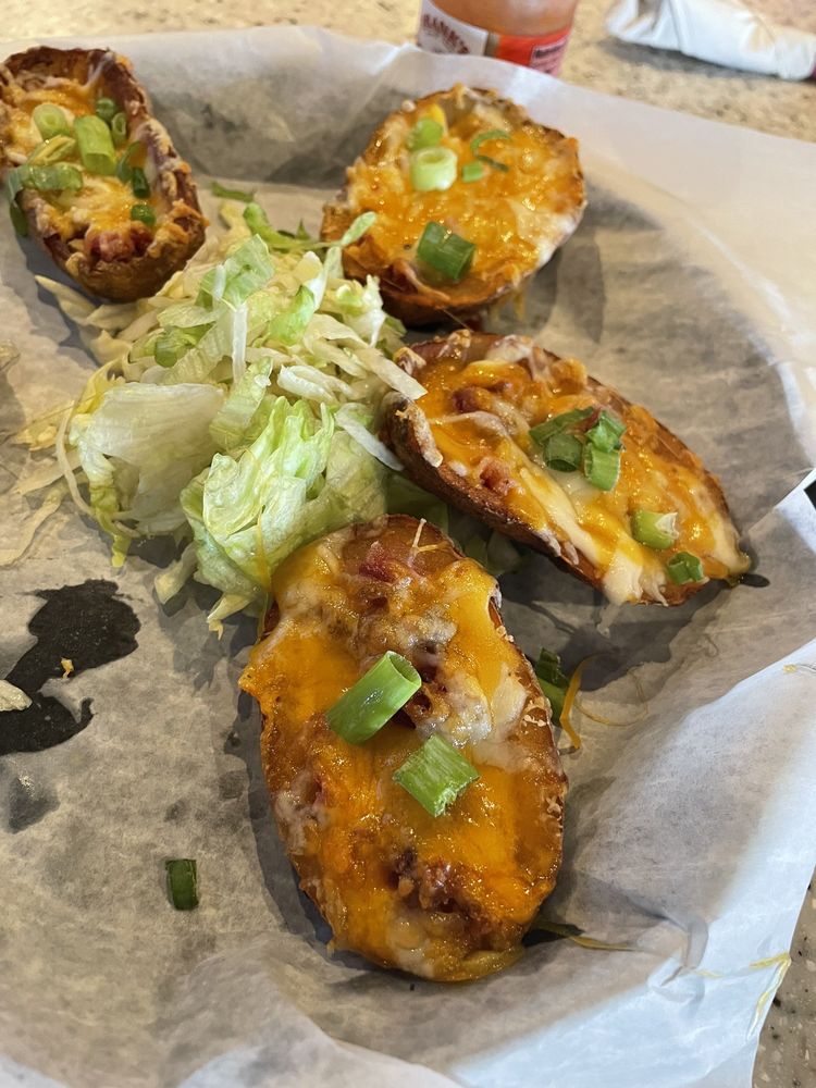 BUDDIES PUB & GRILL - Updated December 2025 - 16 Photos & 40 Reviews ...