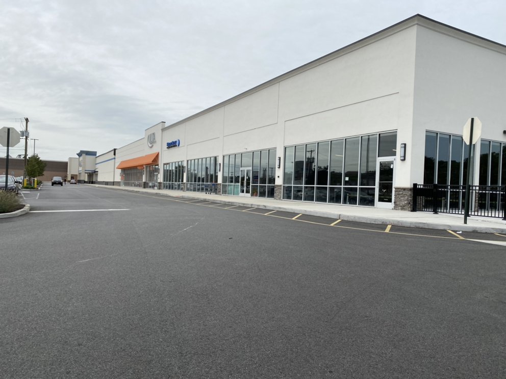 HELIX REAL ESTATE - Updated June 2025 - 16 Photos - Maplewood, New ...