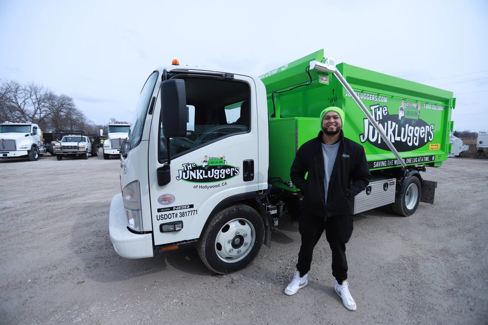 THE JUNKLUGGERS OF HOLLYWOOD - Updated March 2024 - 36 Photos & 23 ...