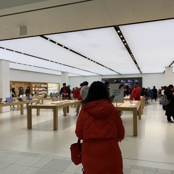 APPLE STORE - Updated September 2025 - 131 State St, Boston ...