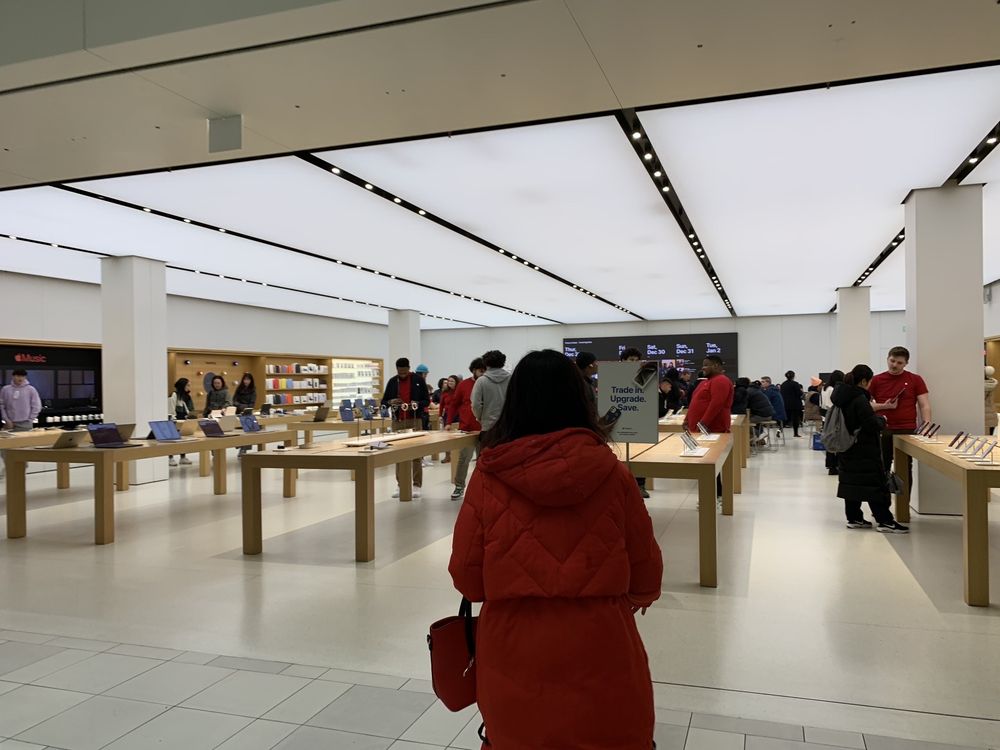 APPLE STORE - Updated September 2025 - 131 State St, Boston ...