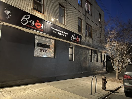 BESOS RESTAURANT BAR & LOUNGE - Updated October 2025 - 34 Photos - 31 ...