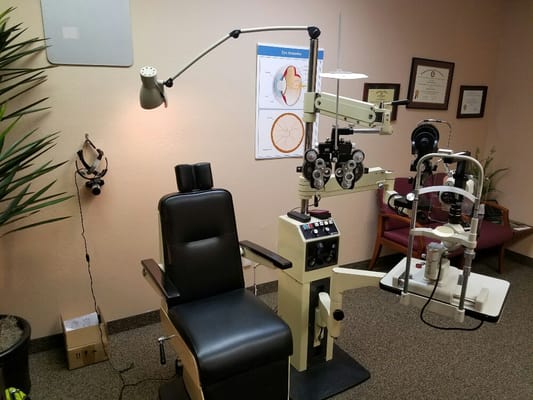 MOON VALLEY EYECARE - Updated January 2026 - 13 Photos & 55 Reviews ...