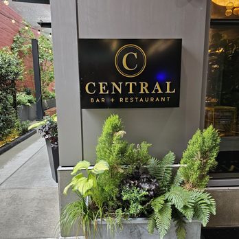 CENTRAL BAR + RESTAURANT - Updated July 2024 - 522 Photos & 317 Reviews ...