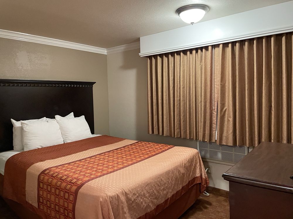 LOMPOC VALLEY INN AND SUITES - Updated December 2025 - 73 Photos & 13 ...