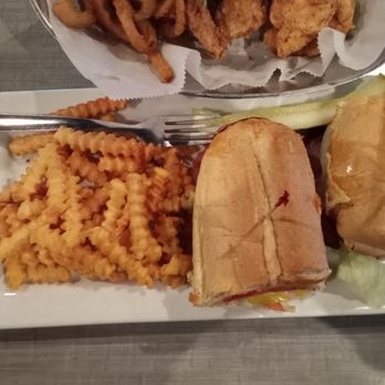 GEEZ GRILL & PUB - Updated October 2024 - 65 Photos & 89 Reviews - 6061 ...