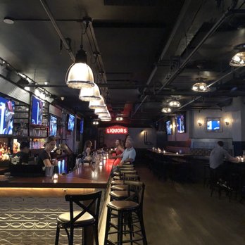 AMITY HALL DOWNTOWN - Updated July 2024 - 301 Photos & 461 Reviews - 80 ...