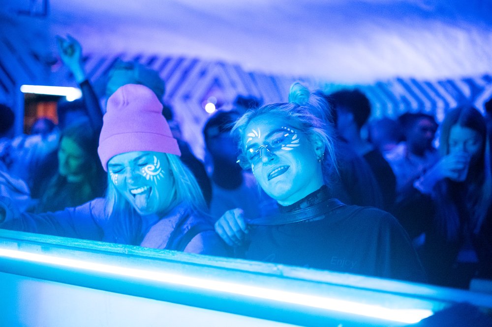 THE BEACON - Updated August 2025 - 83 Photos & 49 Reviews - 2854 ...