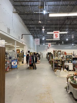 LEBANON PEDDLERS MALL - Updated February 2025 - 40 Photos & 20 Reviews ...