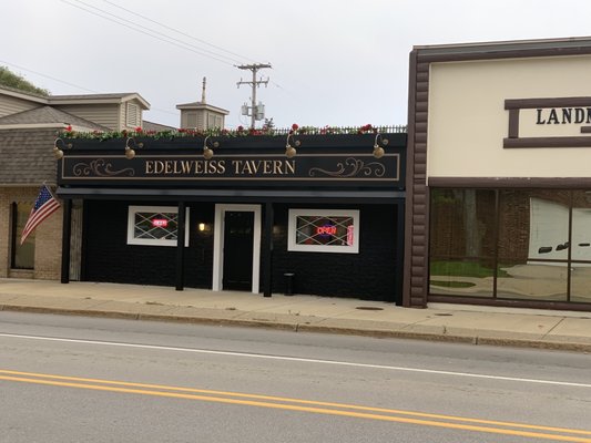 EDELWEISS TAVERN - Updated August 2025 - 12 Photos & 17 Reviews - 107 S ...