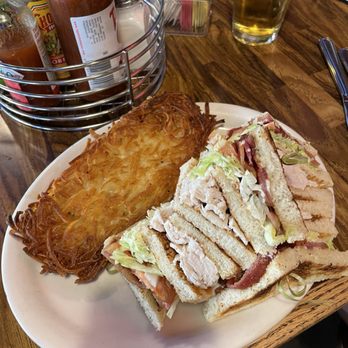 DOCKSIDE SALOON & RESTAURANT - Updated January 2026 - 189 Photos & 198 ...