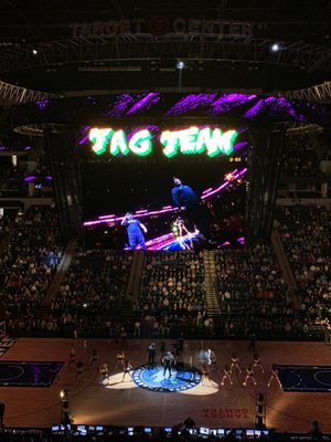 TARGET CENTER - 303 Photos & 97 Reviews - 600 N 1st Ave, Minneapolis ...