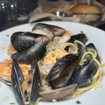 THE LAZY COW - Updated June 2025 - 304 Photos & 91 Reviews - 42-07 Bell ...