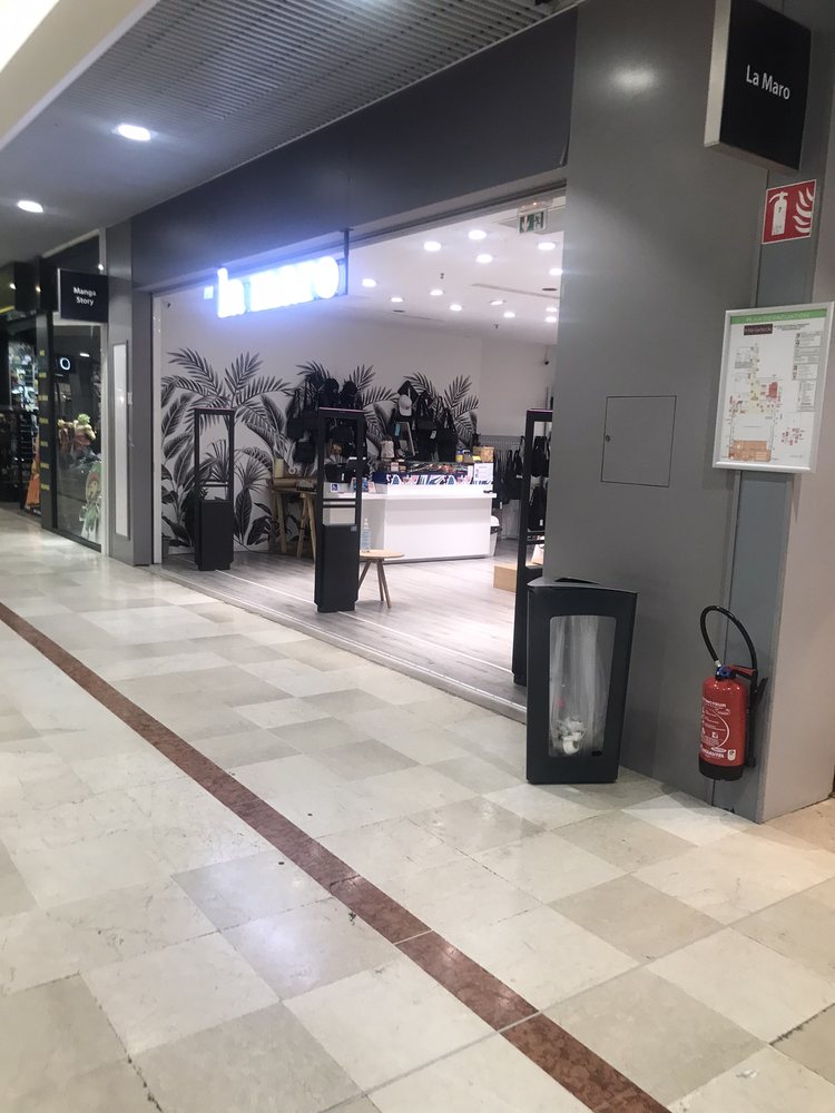 LA MARO MÉRIADECK - 57 Rue du Château d'Eau, Bordeaux, France - Leather ...