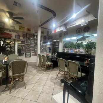 YUMA LANDING BAR & GRILL - Updated April 2025 - 178 Photos & 139 ...