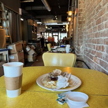 LATTE LOUNGE - Updated December 2025 - 116 Photos & 180 Reviews - 196 ...