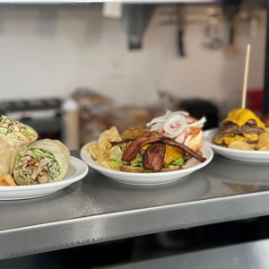 POP’S UPTOWN SUPPER CLUB - Updated October 2025 - 14 Photos & 24 ...