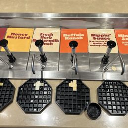 MINNIE BIRD - Updated January 2025 - 74 Photos & 52 Reviews - 1428 N ...