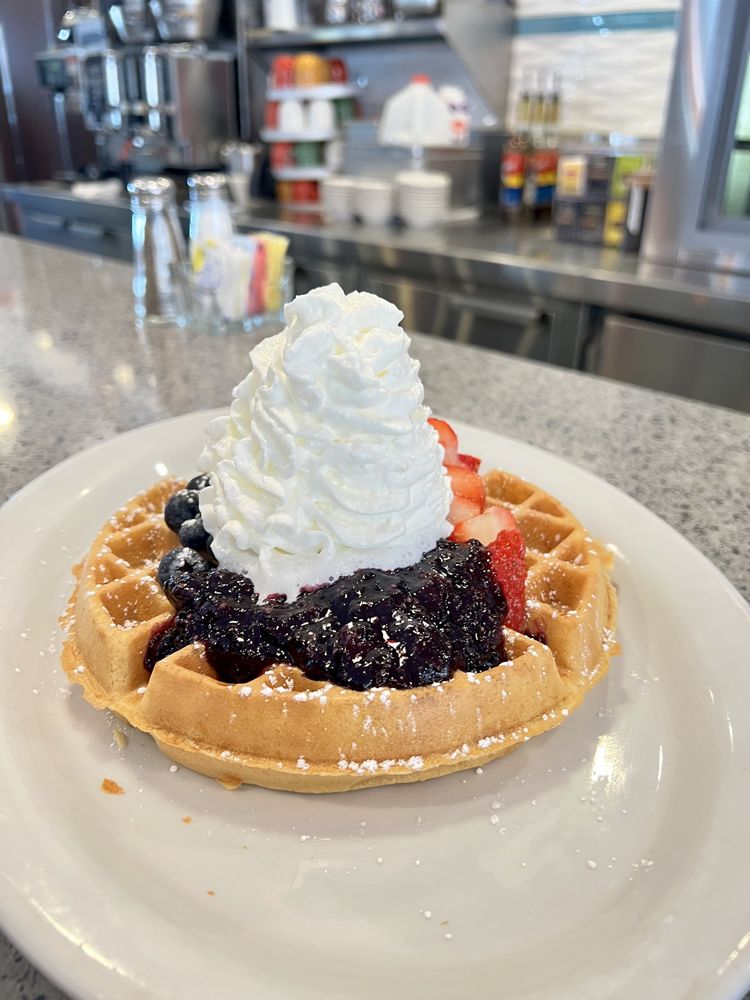 MONROE DINER - Updated May 2026 - 62 Photos & 142 Reviews - 568 Main St ...