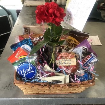 ROBYNN’S NEST FLOWERS & GIFTS - Updated August 2025 - 102 Photos & 58 ...