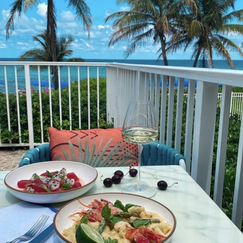 MIA OCEANFRONT - Updated June 2025 - 216 Photos & 105 Reviews - 1960 S ...